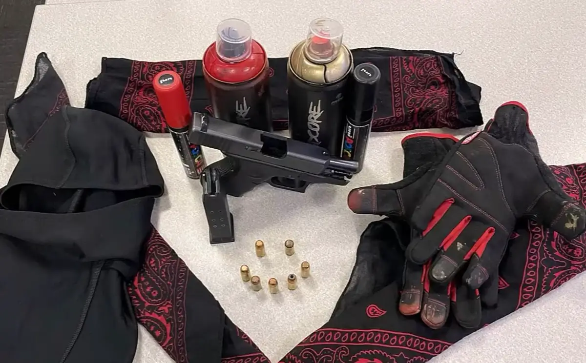 Tustin police officers found a stolen handgun when tagging gangbangers ...