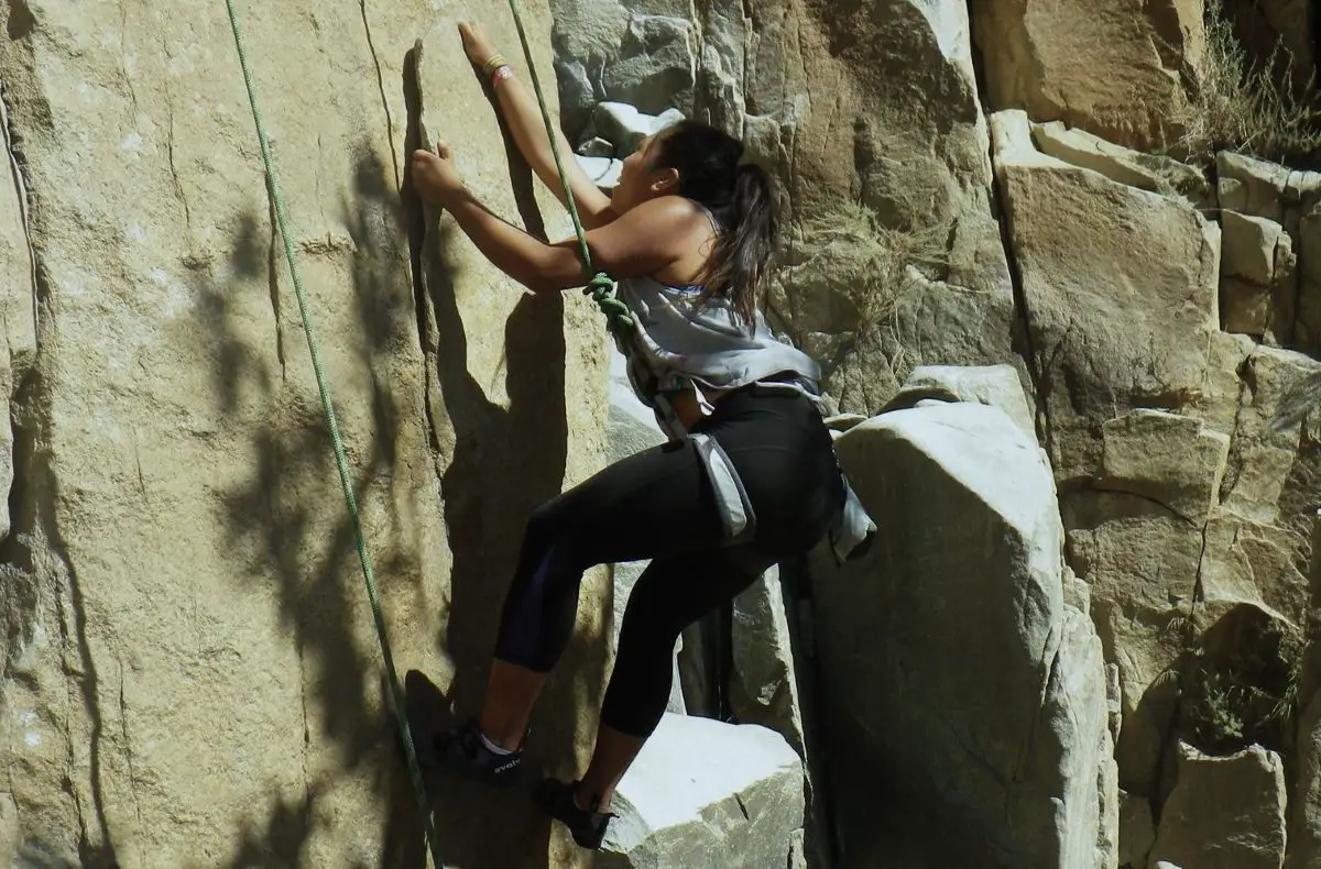 Rock climber who trained in Santa Ana falls to her death at Red Rocks ...