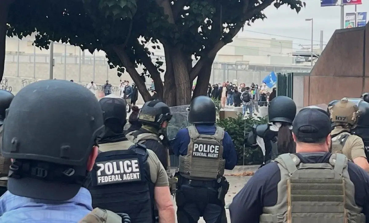 ICE warning: rioters who attack ICE agents will face prosecution - New ...