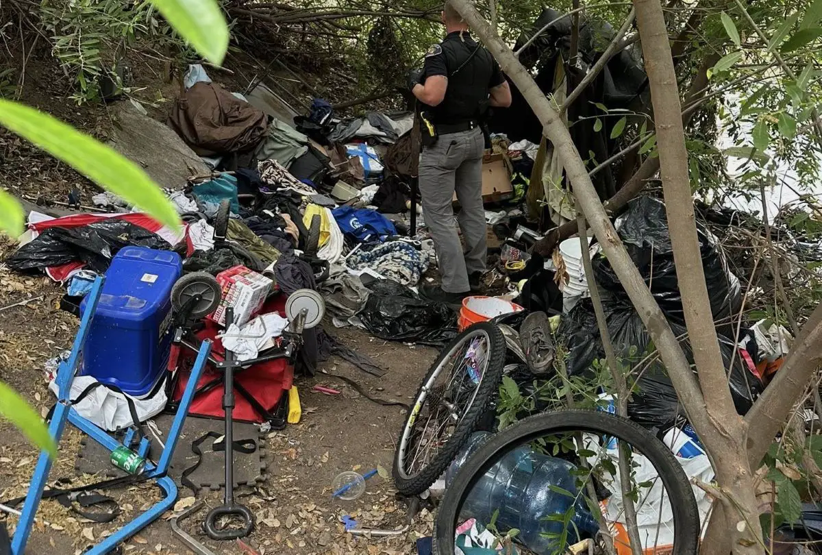 Homeless mess cleaned up in the Santiago Creek Bed in Orange - New ...